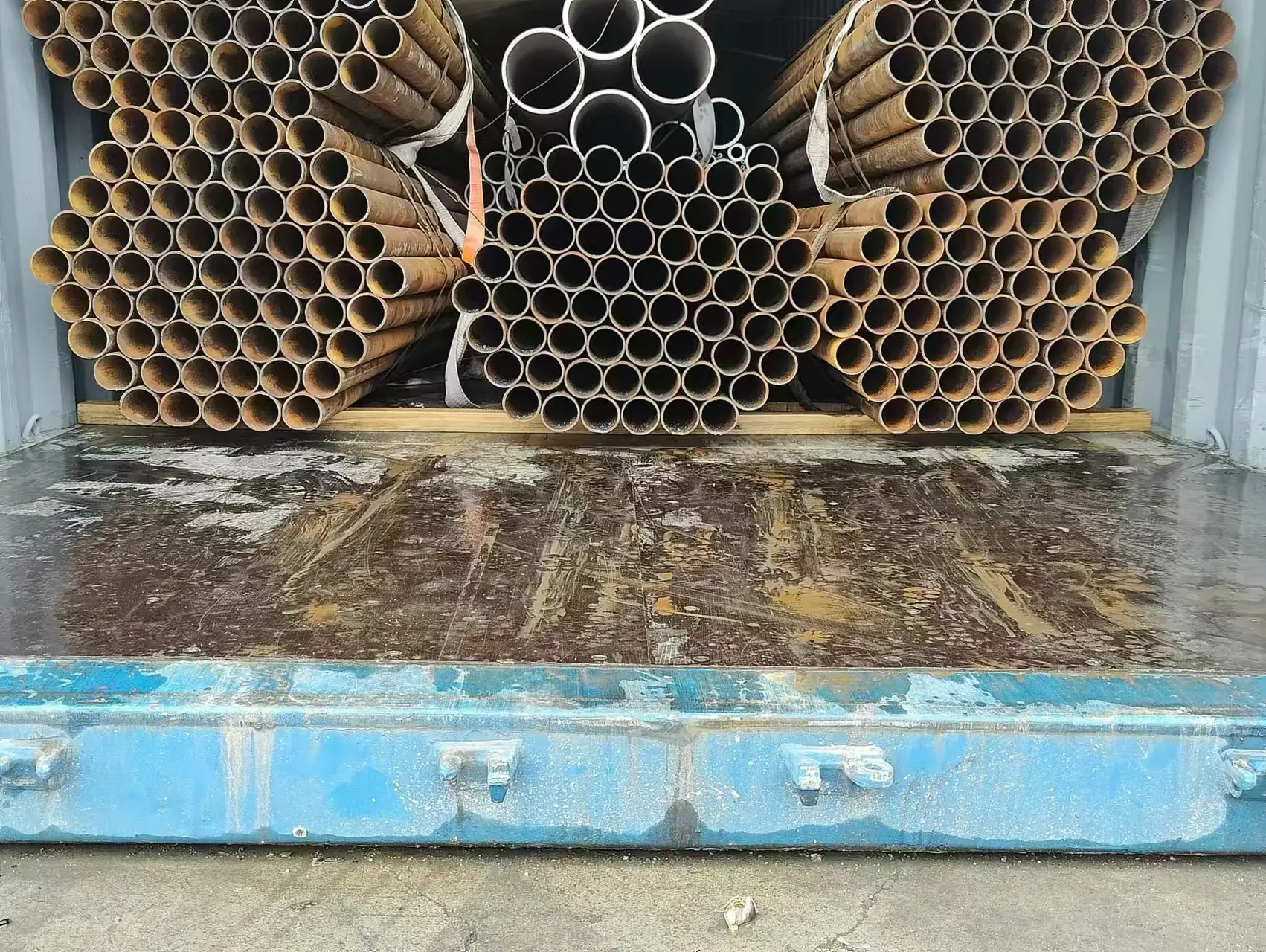 Steel pipe packaged and shipping standard in China